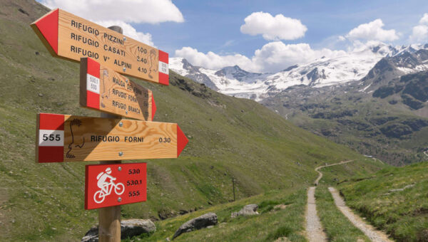 La segnaletica dei sentieri in montagna: come si legge? - Redelk